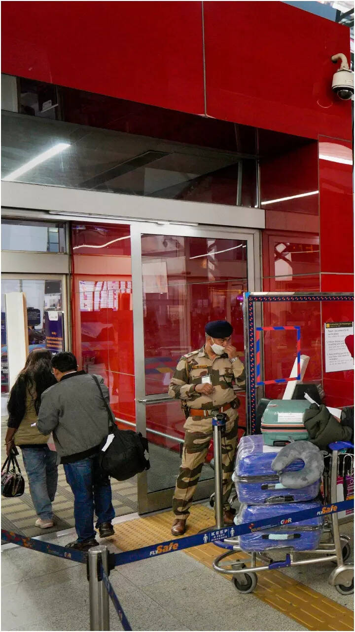 Delhi Airport News: More staff at Delhi airport immigration cells ...