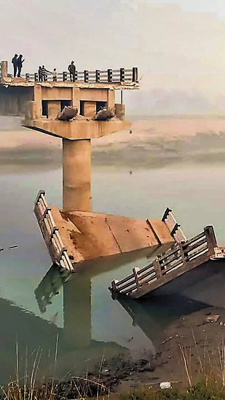 Begusarai Bridge Collapse: 206 metre bridge collapses before 'opening ...