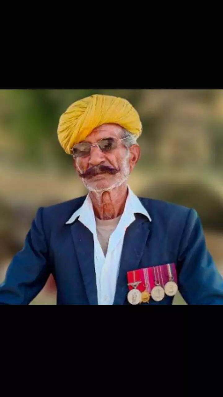 Bhairon Singh Rathore Death | Battle of Longewala: 1971 war hero ...