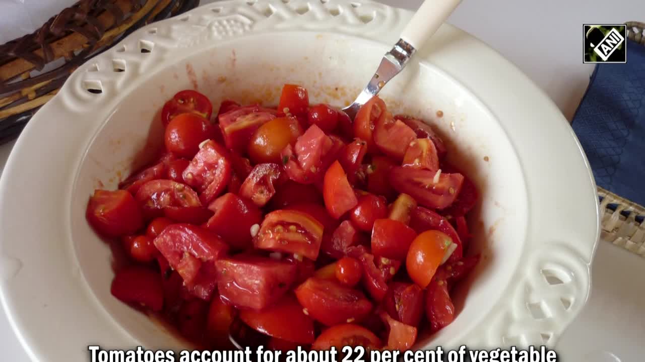 Tracing tomatoes' health benefits to gut microbes: Research