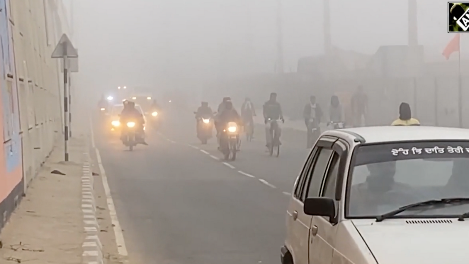 Dense fog engulfs Bathinda as cold wave conditions continue to grip Punjab