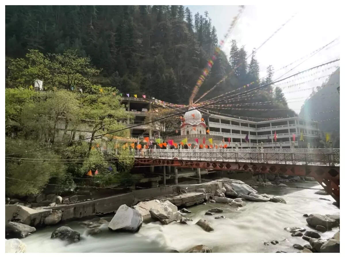 This 17th-century holy place in Himachal Pradesh prepares Prasad in natural hot water