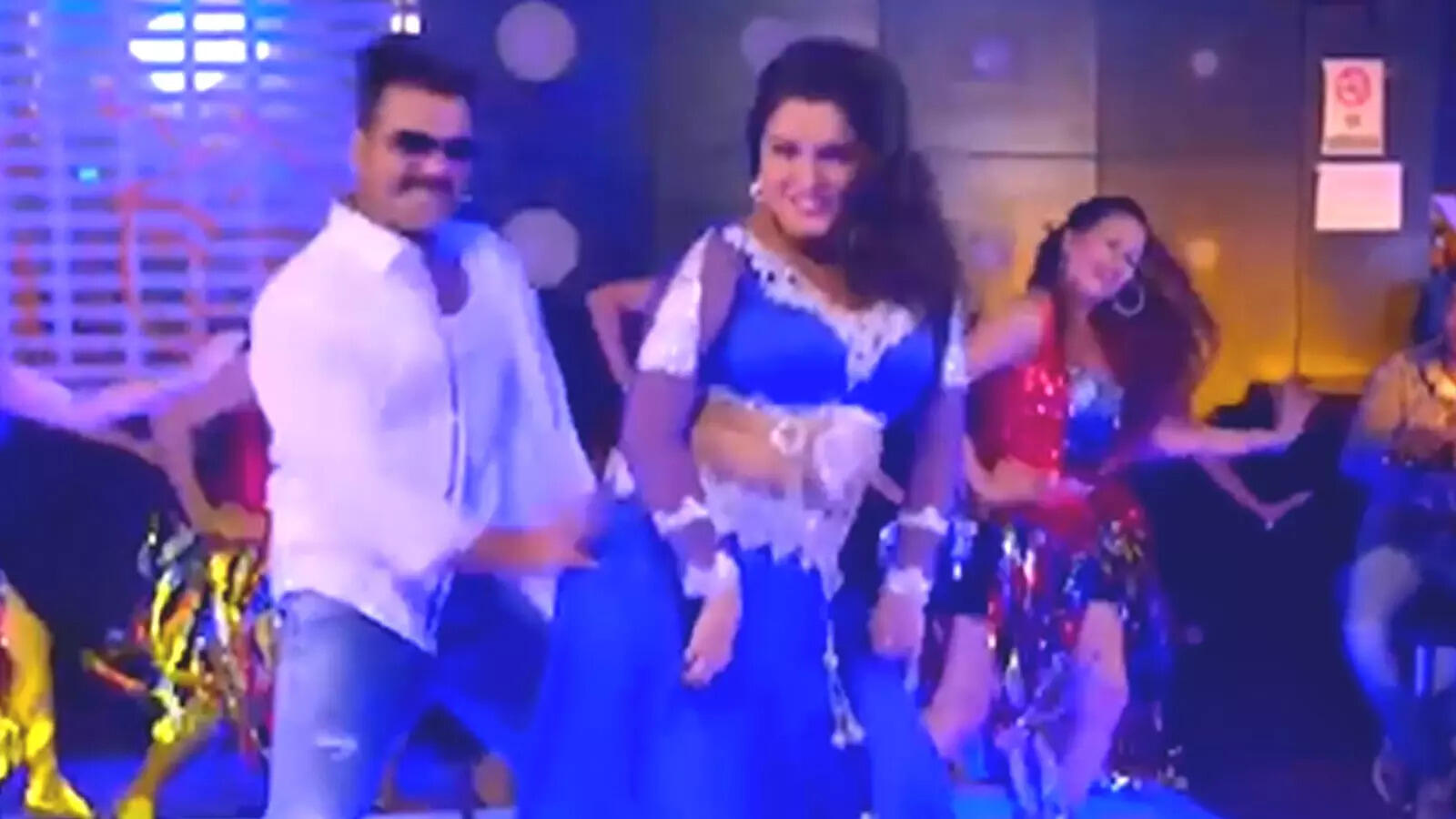 Pawan Singh and Amrapali Dubey's Bhojpuri song 'Jawni ba Khata' goes viral