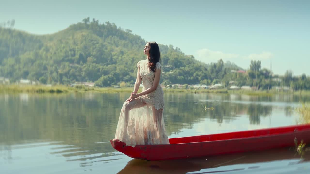 Catch a glimpse of Manasa Varanasi's glamorous photoshoot at Manipur