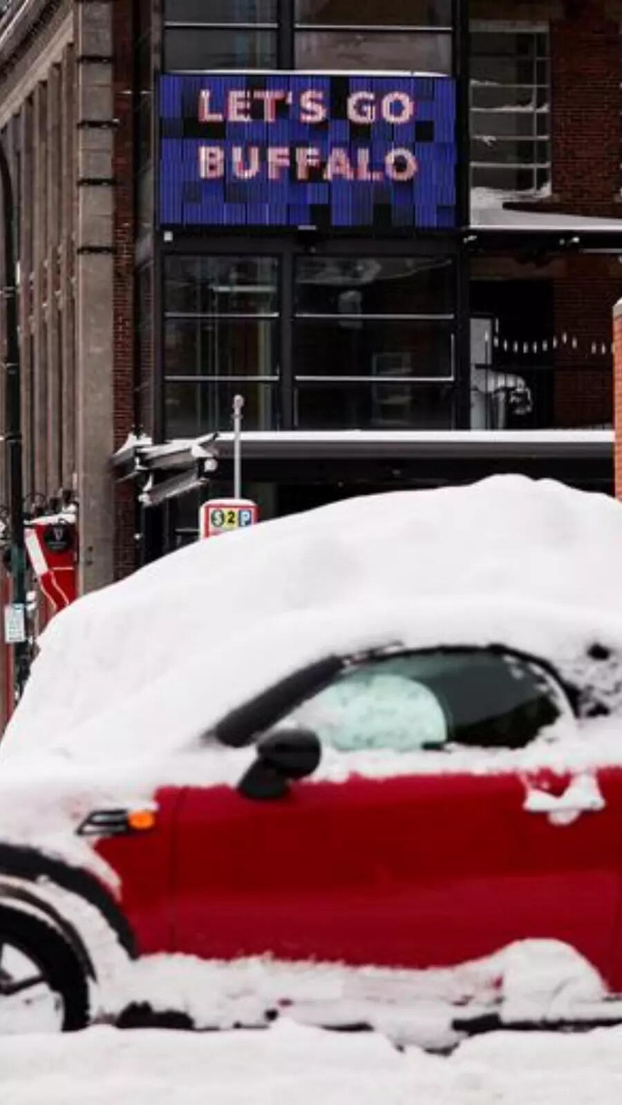 Global cold wave: Fog grips north India, snow storms…