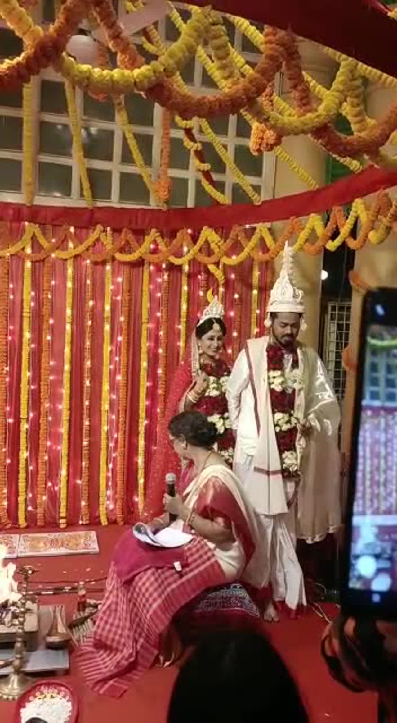 Actress Chitrangada Satarupa ties the knot with beau Sambit Chatterjee