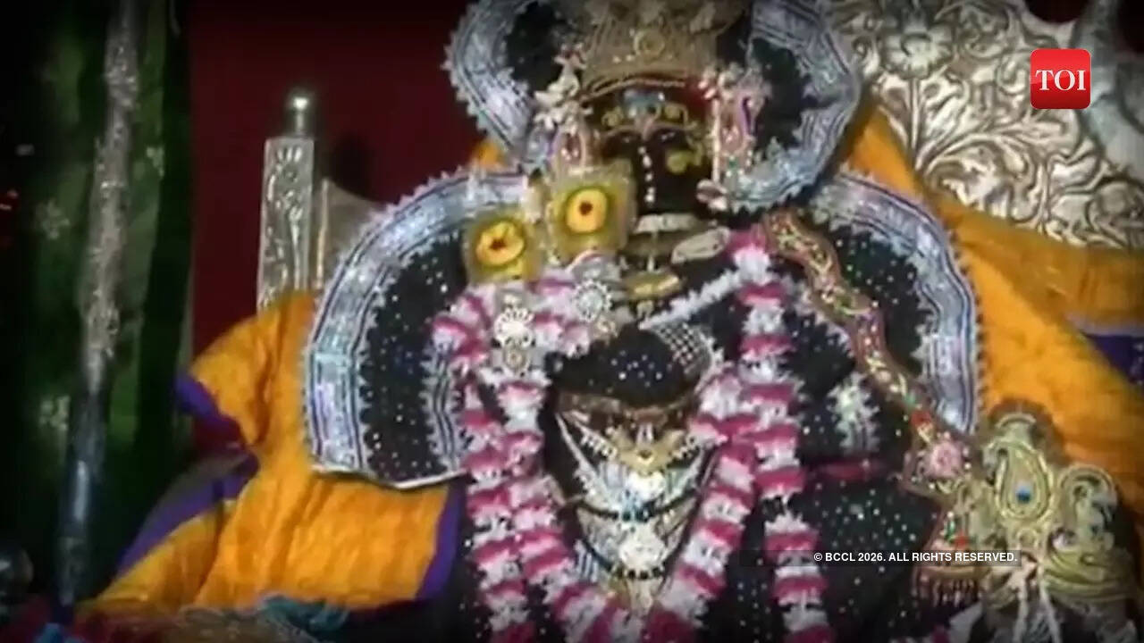 Special winter collections of Lord krishna, Devotees prepares warm ...