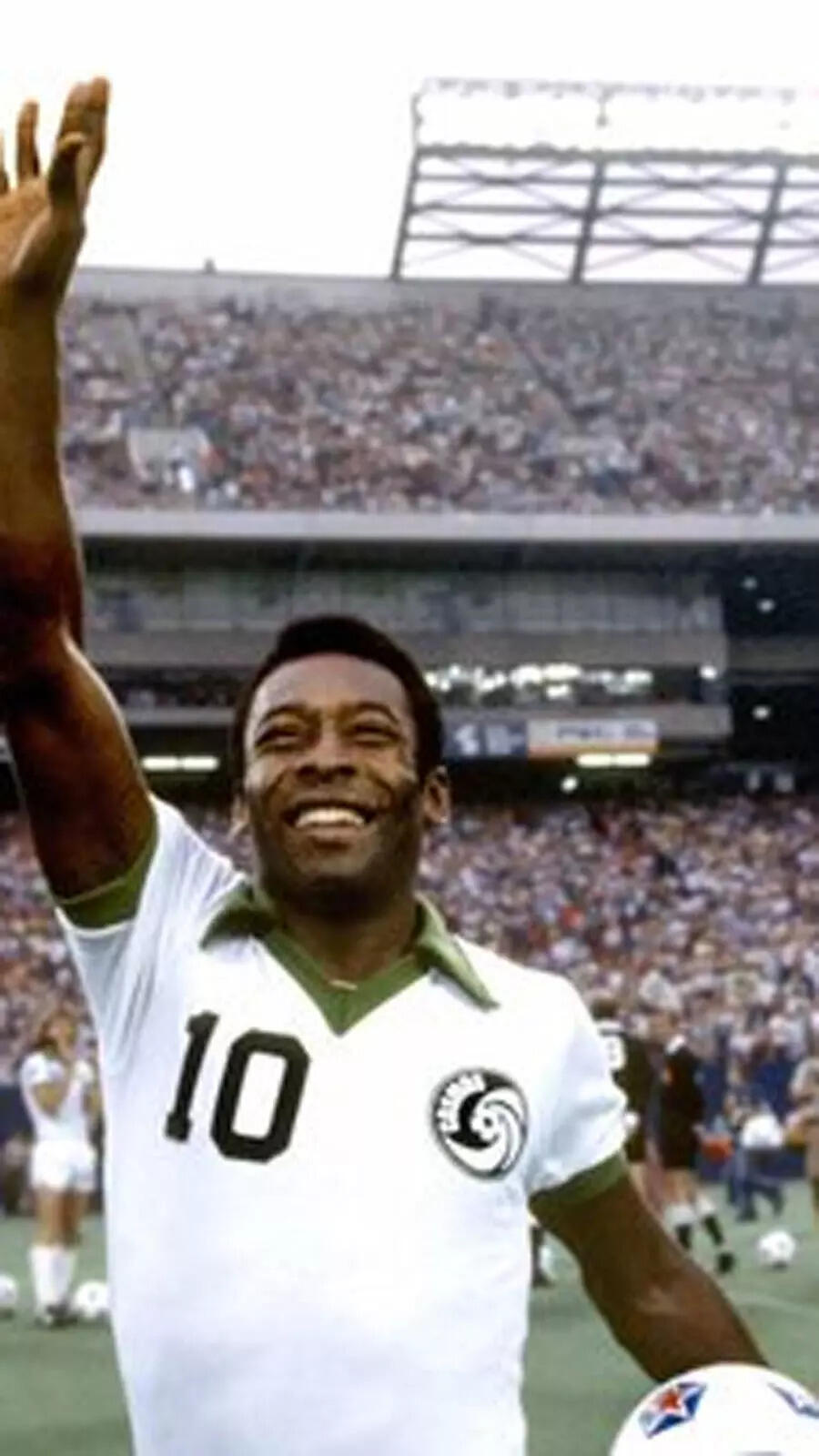 Pele's death, glory for Messi and an unprecedented FIFA ban for India ...