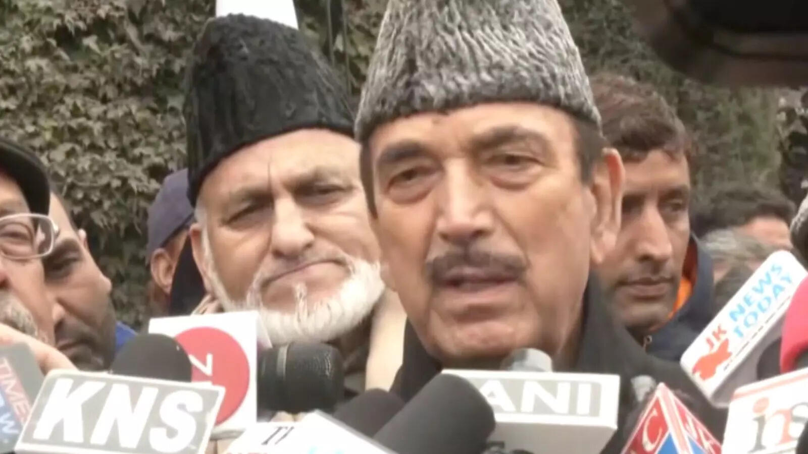 “Muslims suffer the most…” DAP Chief Ghulam Nabi Azad slams Pak over ...