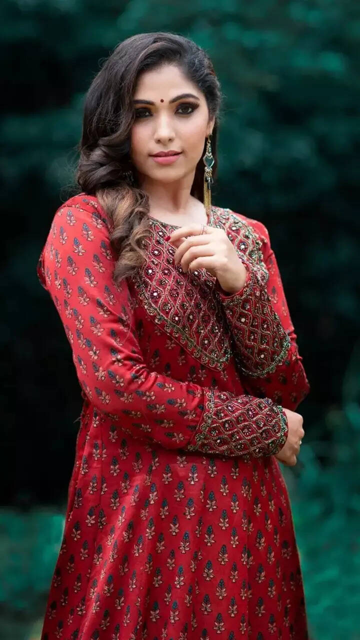 Dancing Stars: Malavika and Anna's performance leaves judge Asha ...