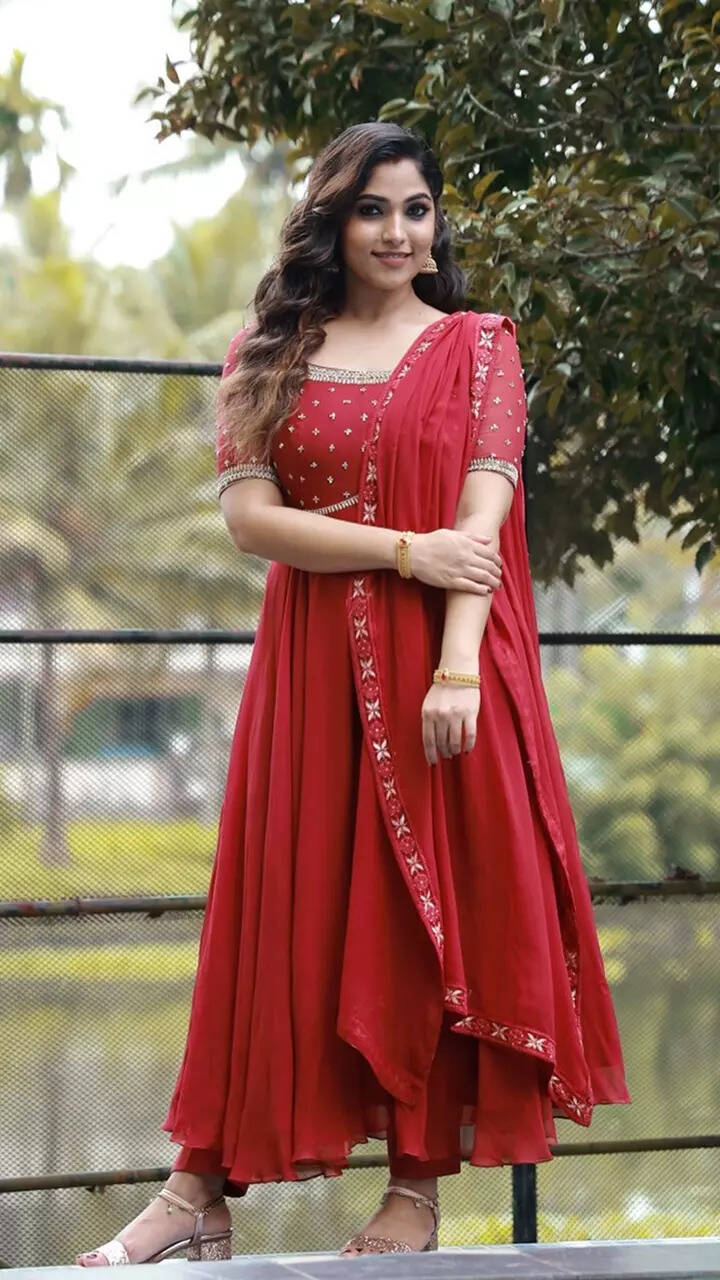 Dancing Stars: Malavika and Anna's performance leaves judge Asha ...