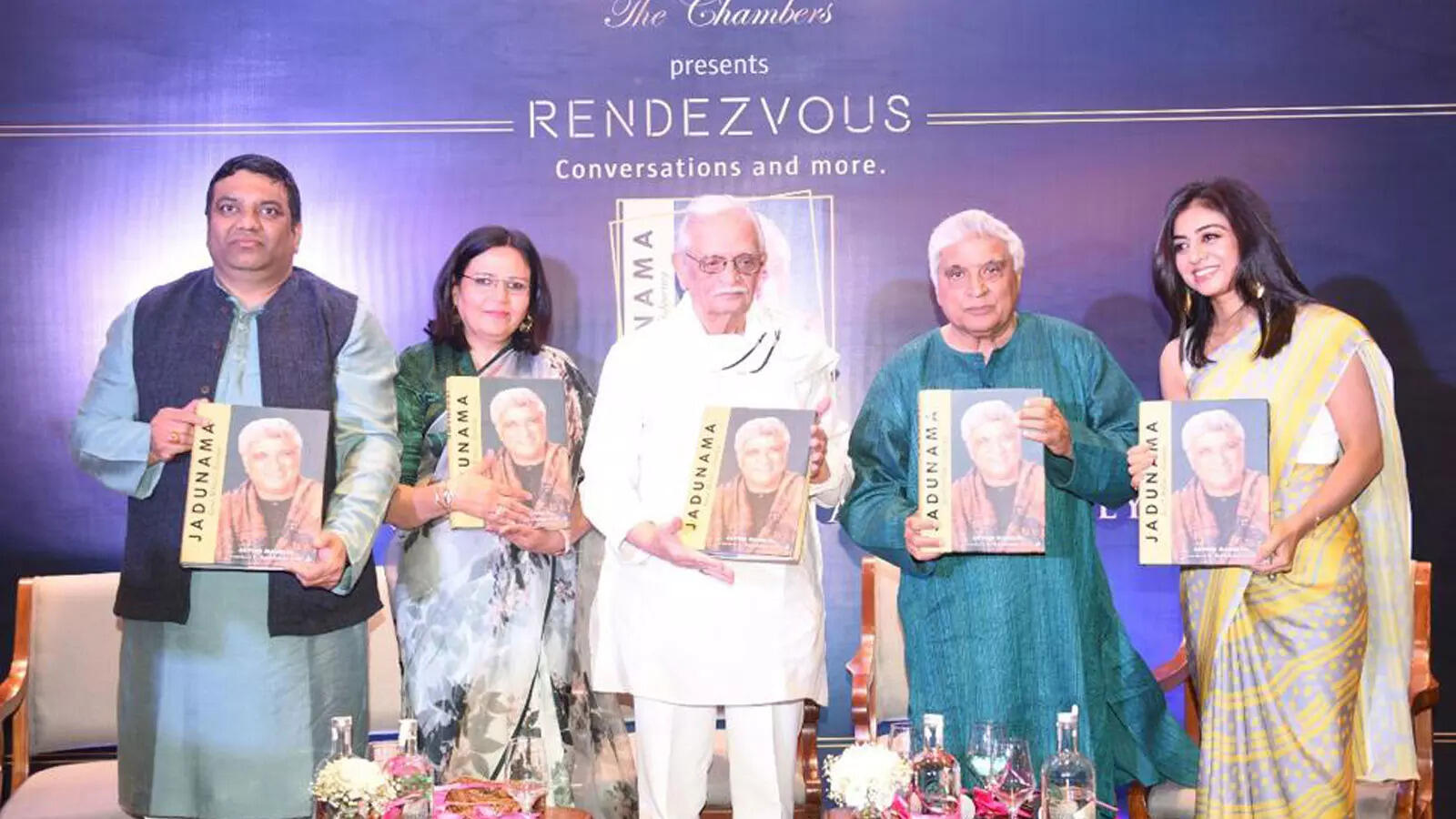 Tabu, Farhan Akhtar, Gulzar attend Javed Akhter’s book launch
