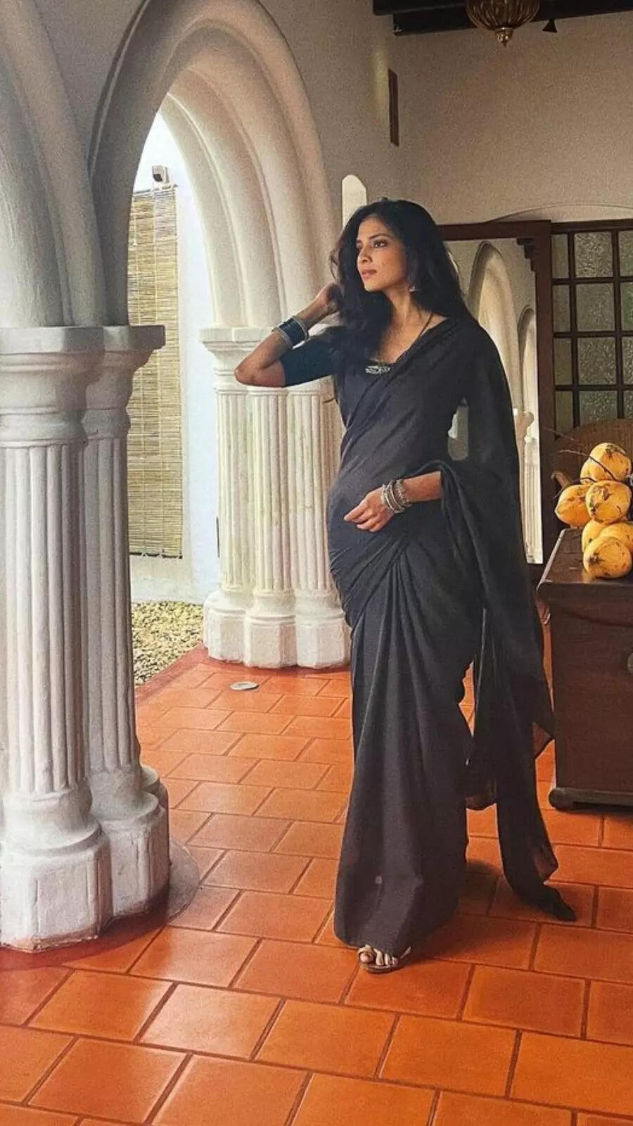 Malavika Mohanan slips into a peach tissue saree; netizens compare her ...