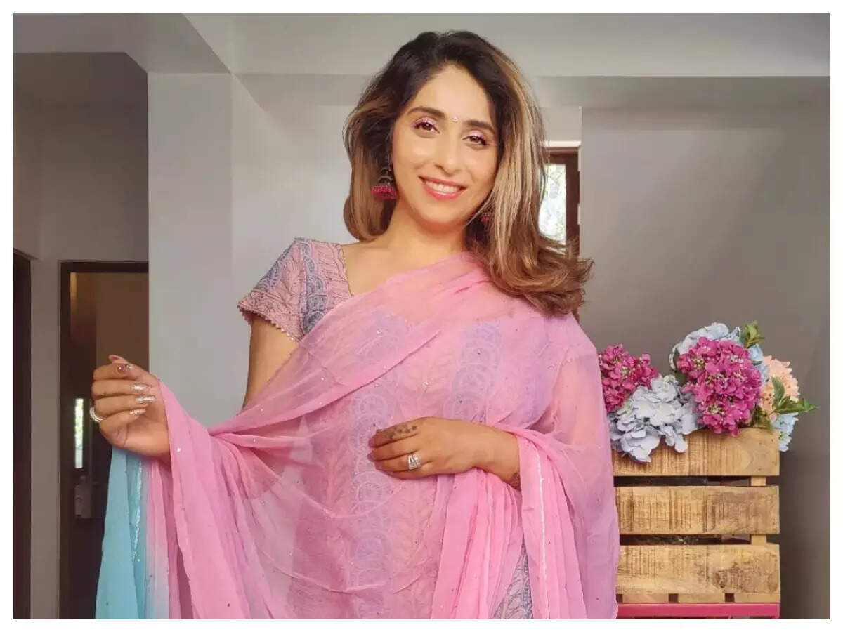 My childhood memories of Lohri are simply unforgettable: Neha Bhasin ...