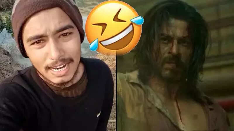 WHAT! Ahead of 'Pathaan's release, Shah Rukh Khan's fan drops tearful ...