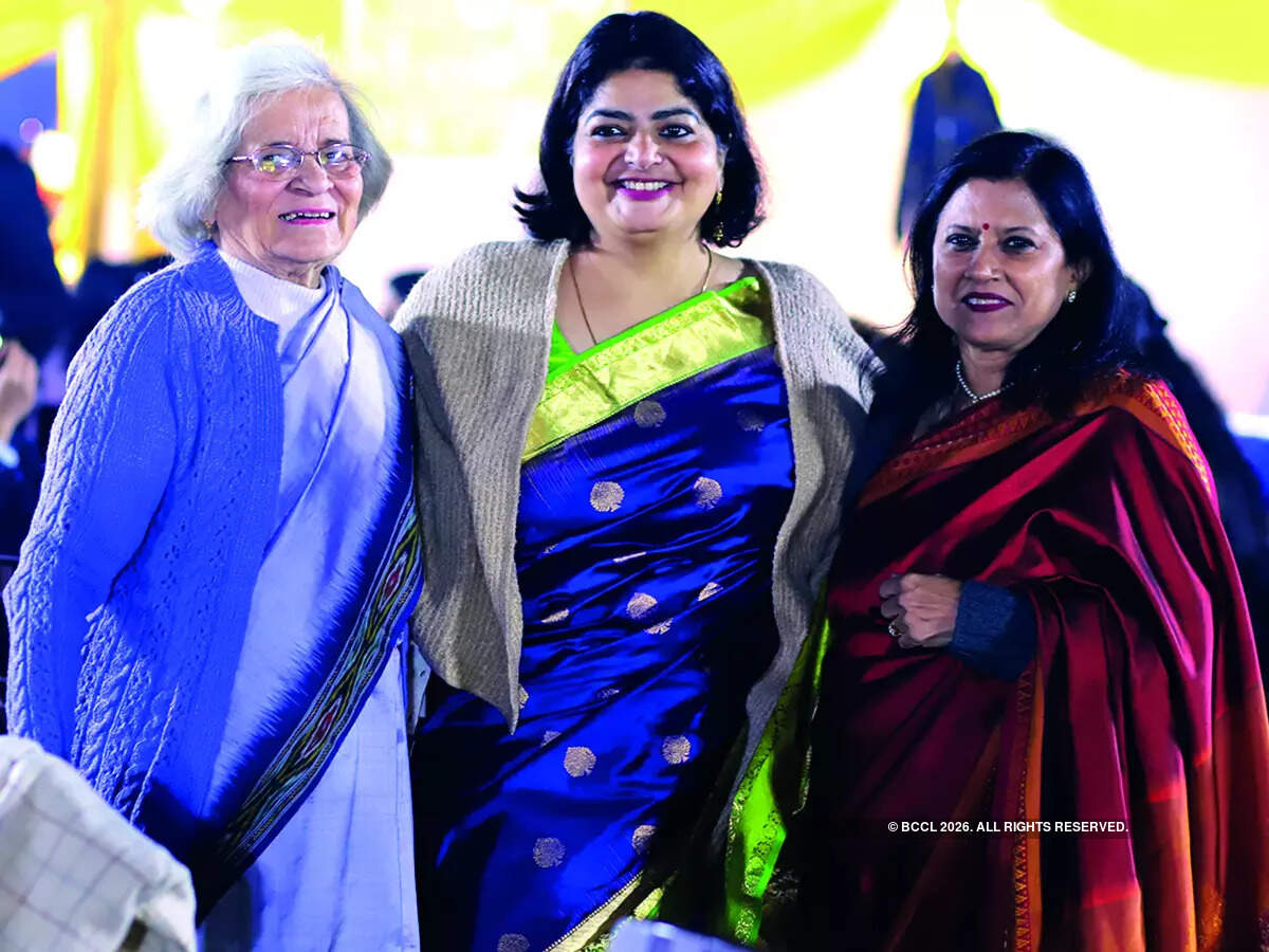 A reunion dinner to remember! | Events Movie News - Times of India