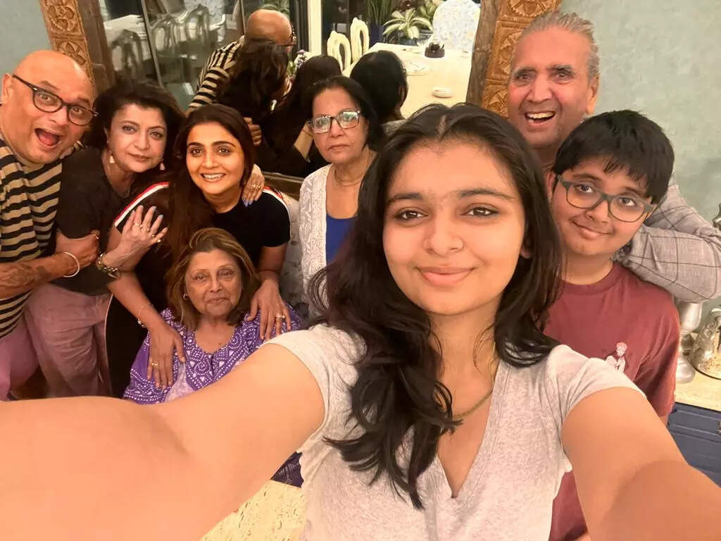 Debashree Roy just reunited with Rani Mukerji after nine years ...