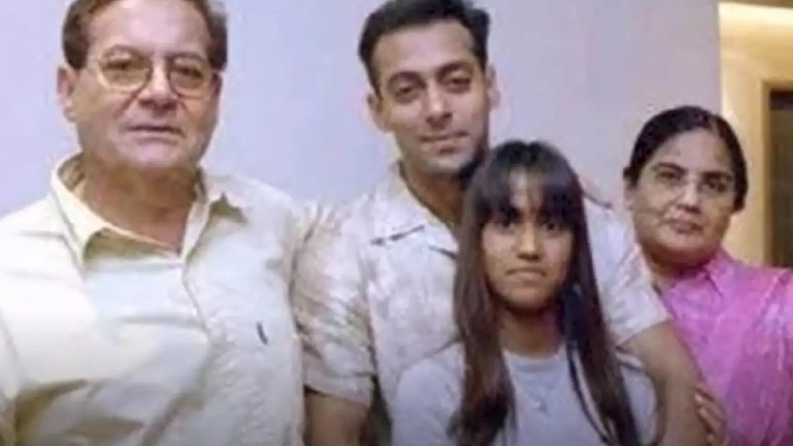 Salman Khan's father Salim Khan opens up about meeting his first wife Salma Khan's parents for ...