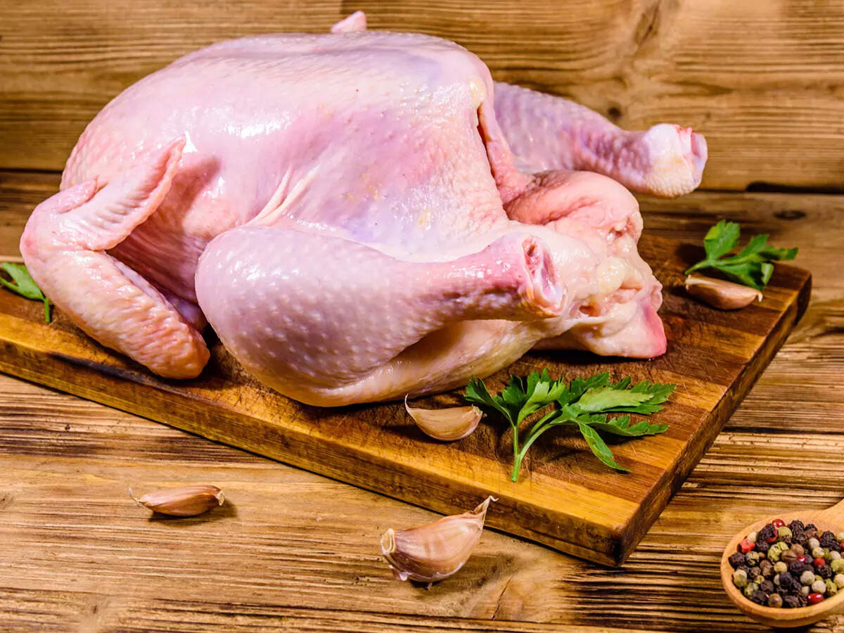 The Right Way To Cut A Whole Chicken Into Fine Pieces The Times Of India