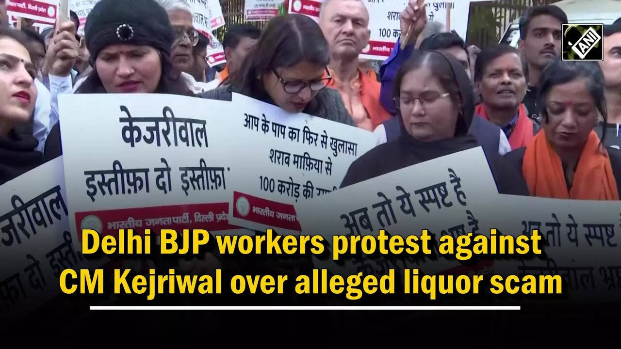 Delhi BJP workers protest against CM Kejriwal over alleged liquor scam