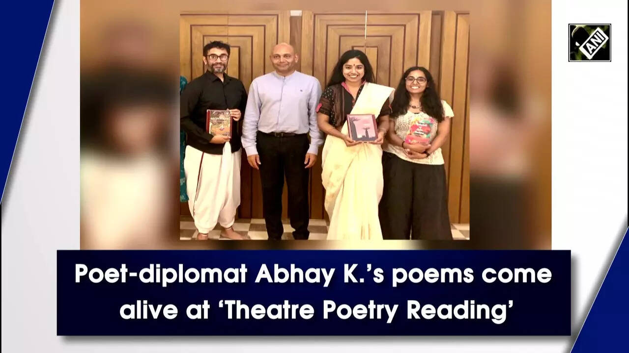 Poet-diplomat Abhay K.’s poems come alive at ‘Theatre Poetry Reading’