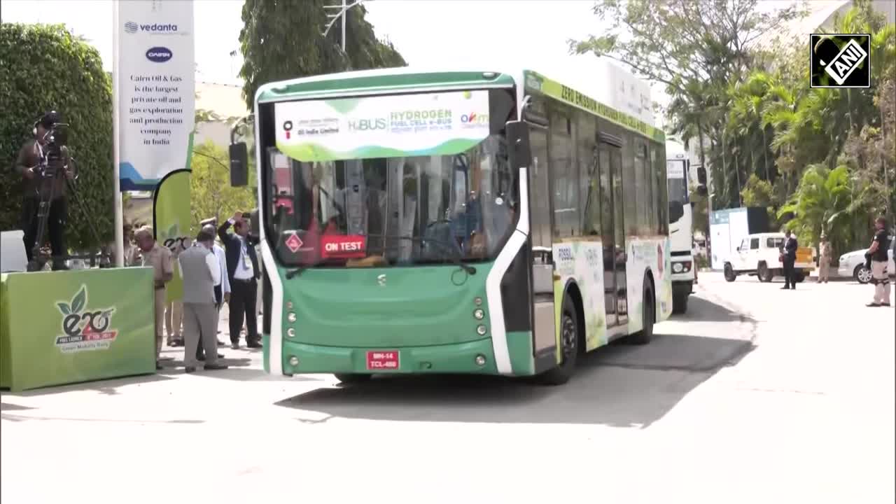 narendra modi: Karnataka: PM Modi flags off Green Mobility Rally in Bengaluru