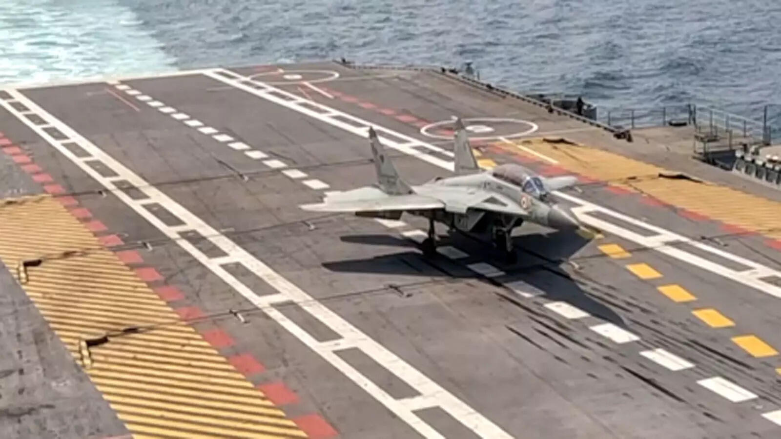 Watch: How MIG 29K made its maiden landing on INS Vikrant