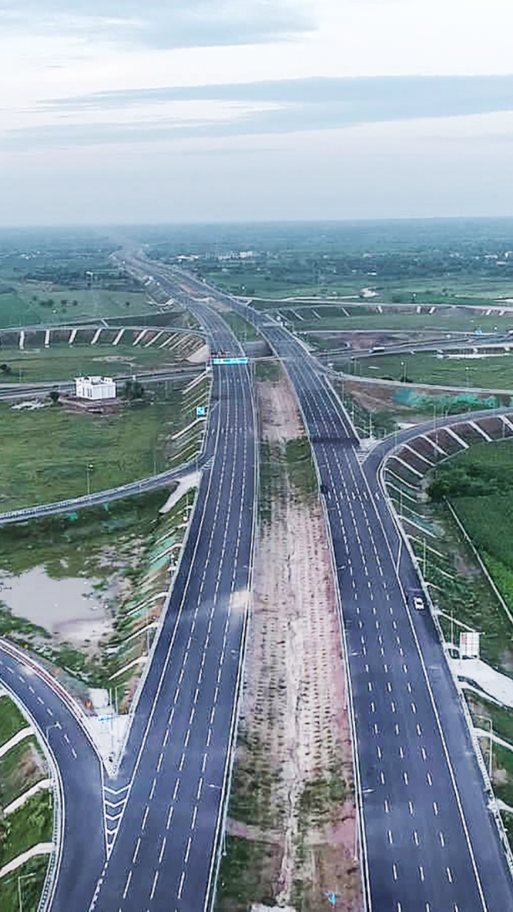 Expressways In India 3,400+ Indian Expressway Stock Photos, Pictures