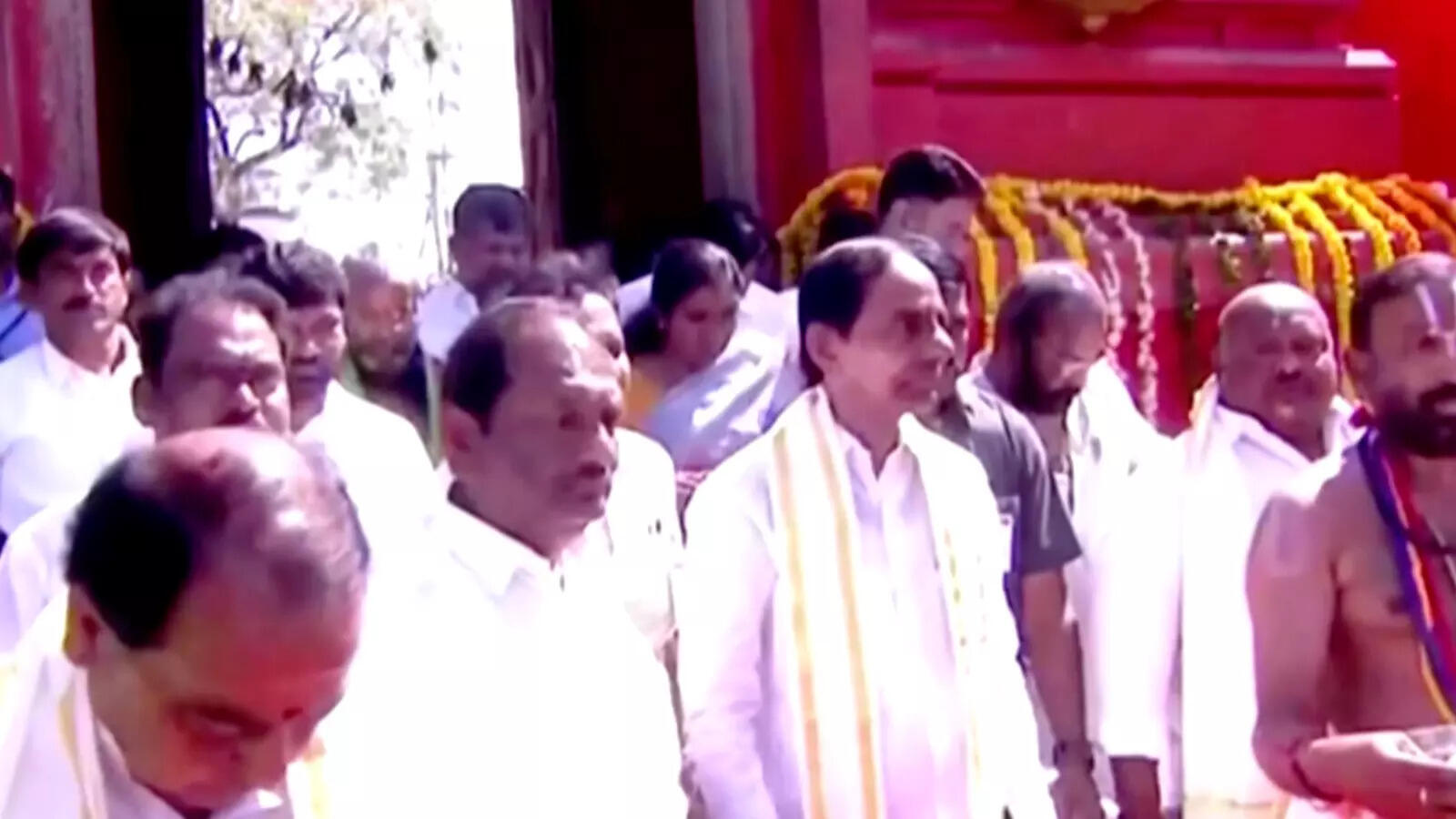 Telangana: CM KCR visits Sri Anjaneya Swamy Temple in Jagtial
