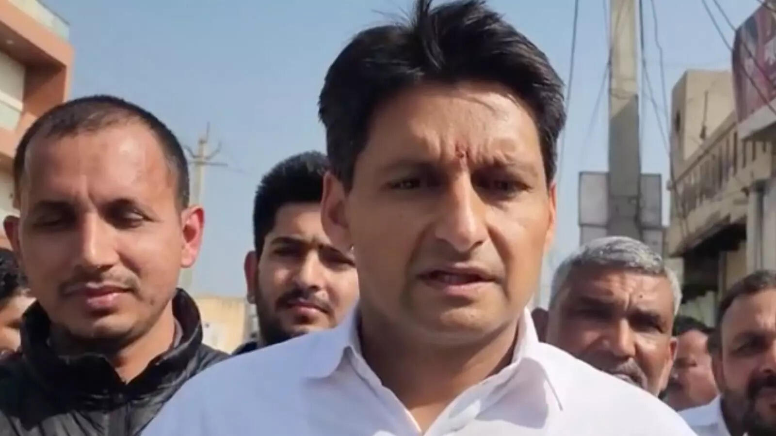 Deepender Hooda visits Nikki Yadav’s family, offers condolences