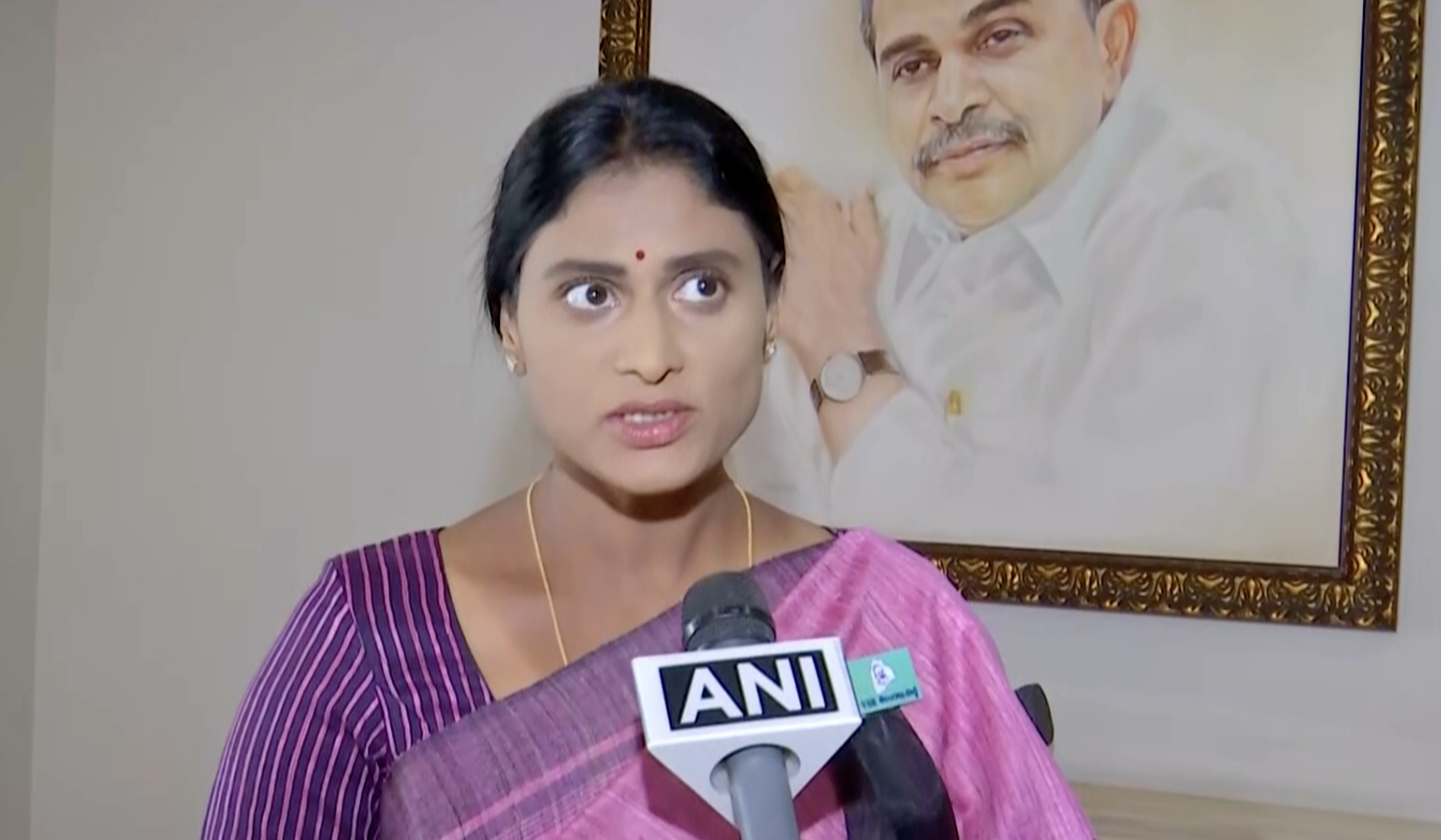 kcr: KCR fears Sharmila, says YSRTP Chief YS Sharmila