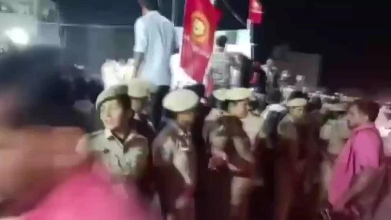 Erode: Clash broke out between NTK and DMK party workers during poll campaign