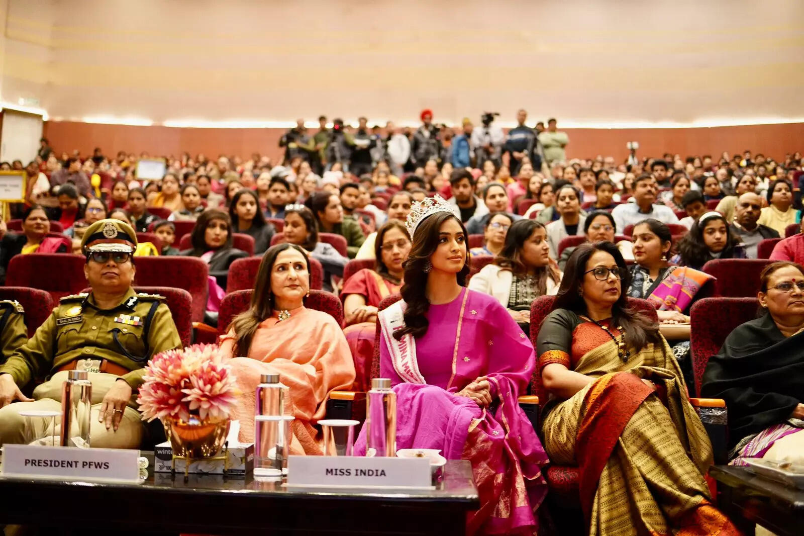 Checkout pictures from the launch of Sini Shetty’s BWAP project ‘Aashayein’