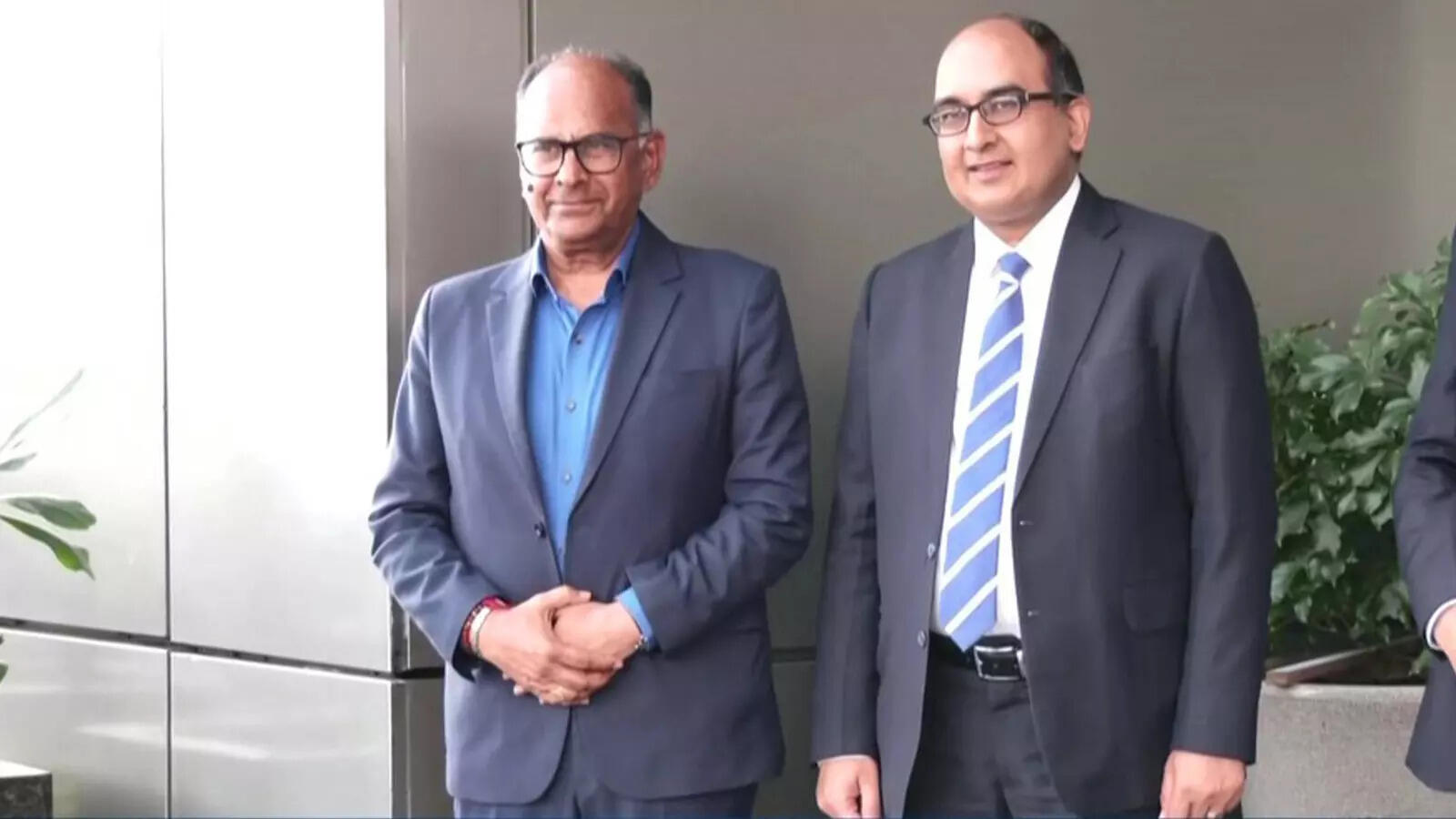 Mauritius Foreign Minister Alan Ganoo arrives in Delhi for G20 Foreign ...