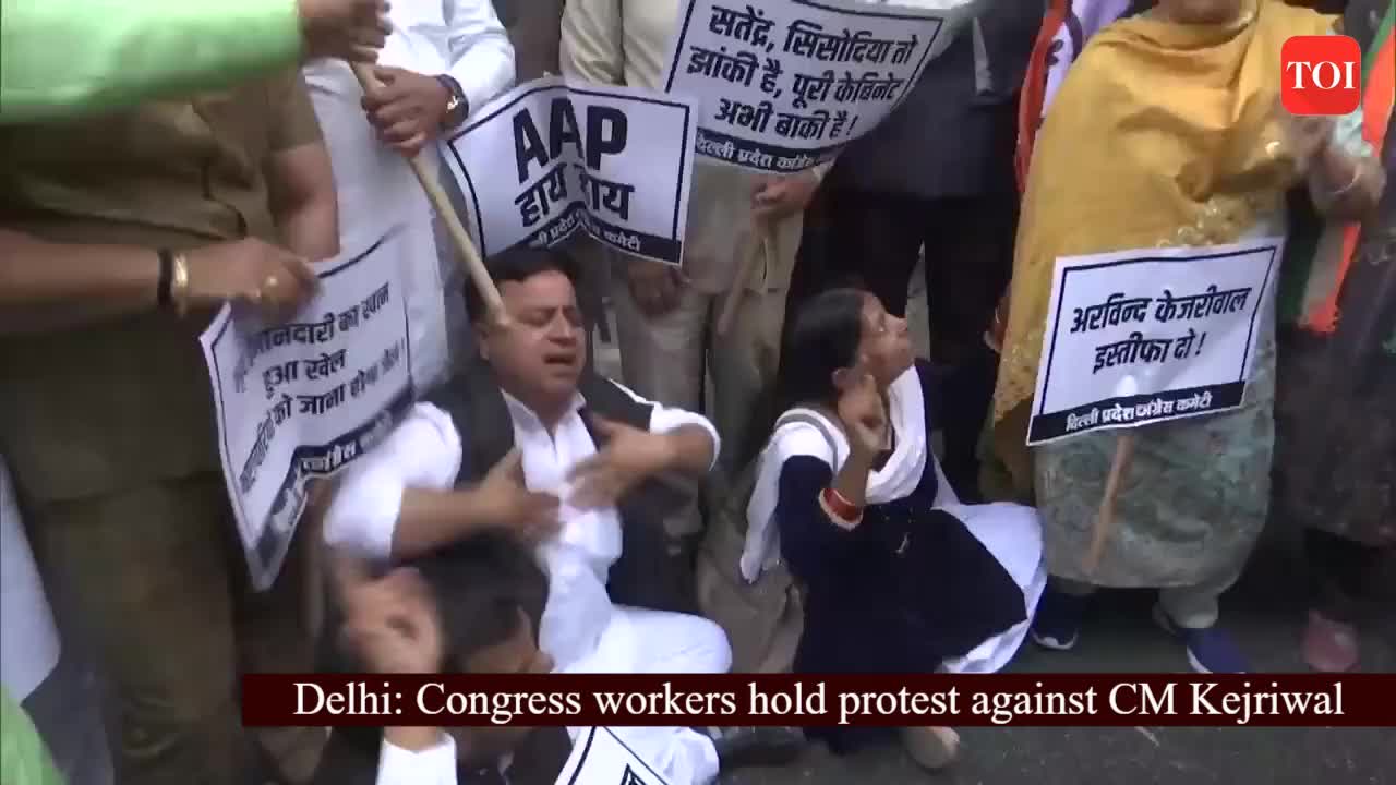 congress: Liquor scam: Congress workers hold protest against Kejriwal ...