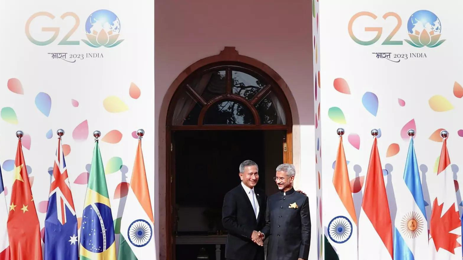 Delhi: EAM Jaishankar holds bilateral meeting with Singapore FM Vivian Balakrishnan