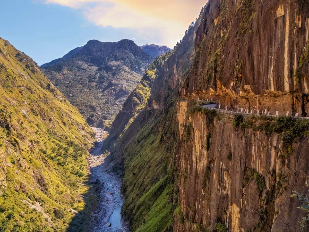 Unique Holi celebration of Sangla Valley in Himachal Pradesh | Times of ...