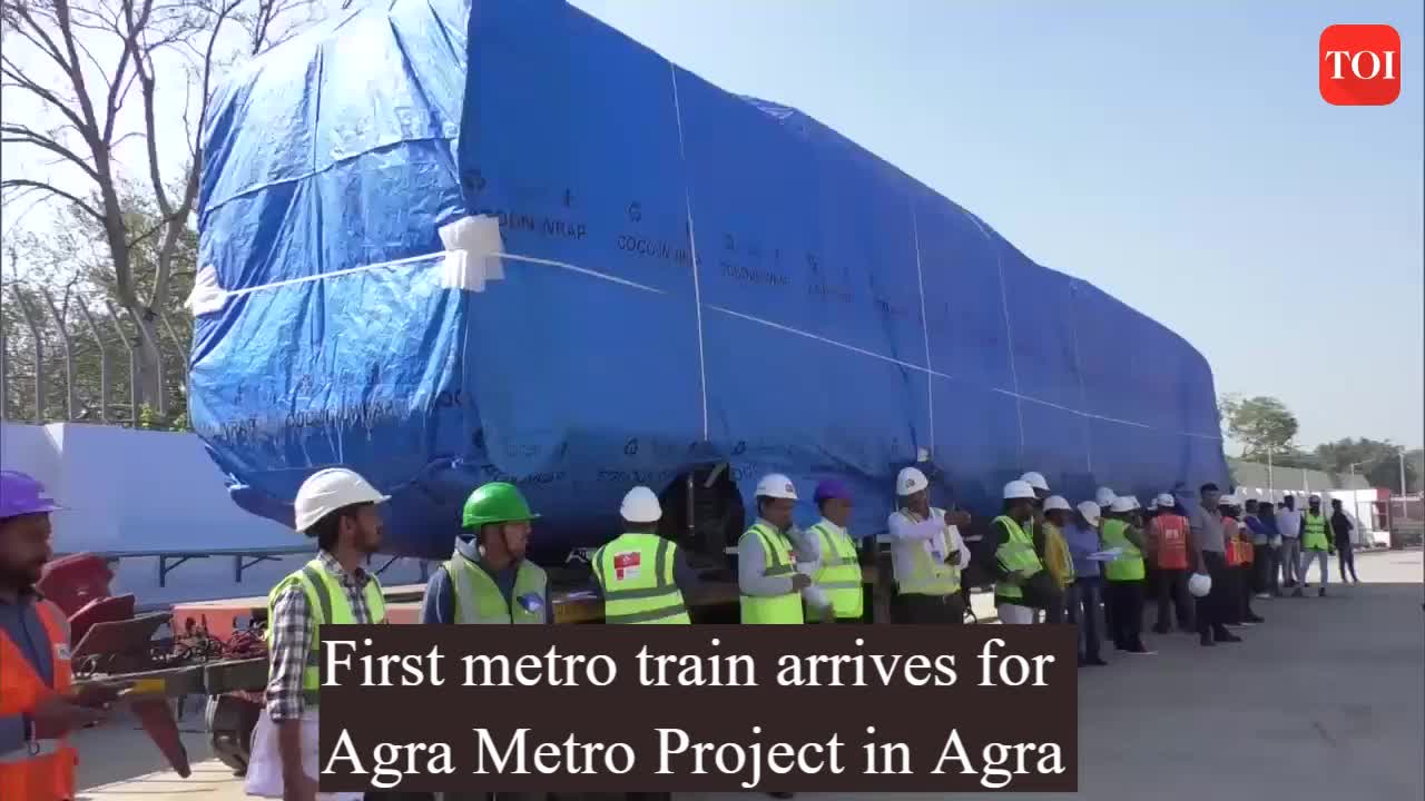 First metro train arrives for Agra Metro Project in Agra