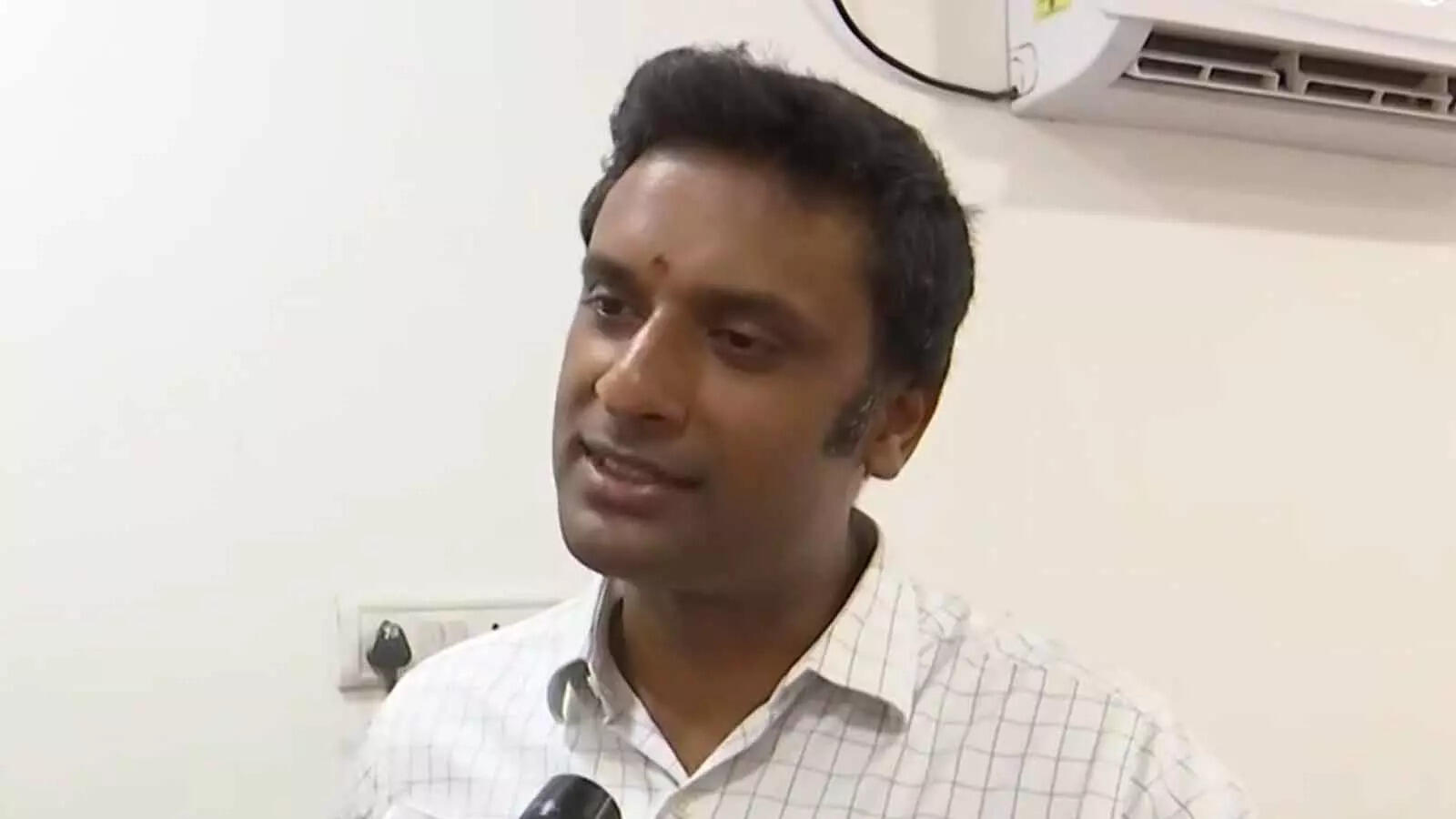 DMK expects Governor to act like its functionary, alleges BJP leader ...