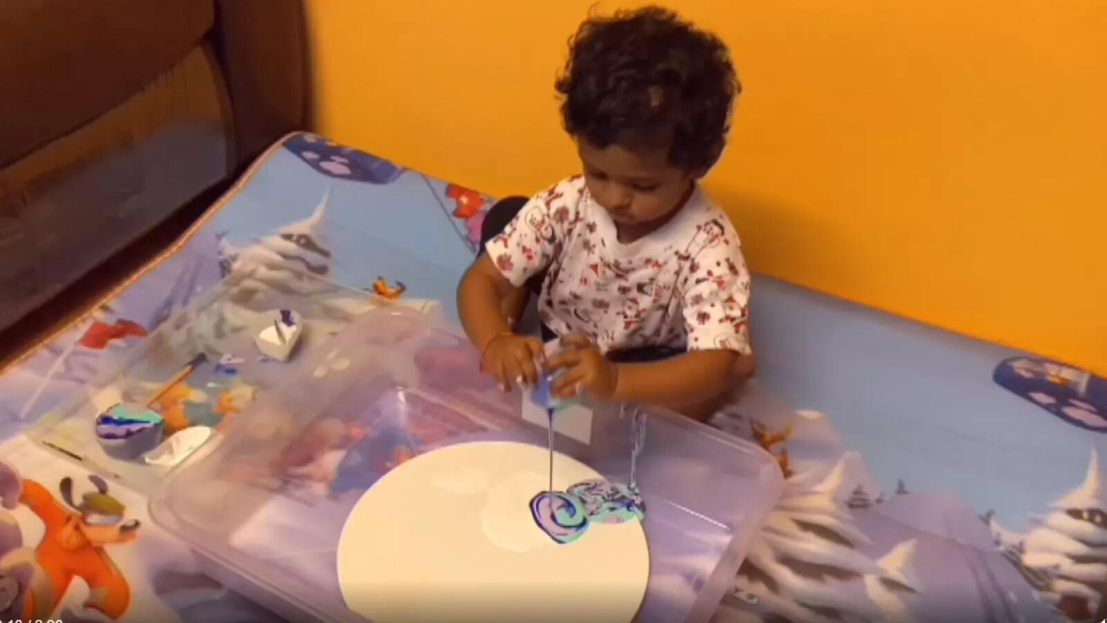 18-month old child prodigy creates stunning artworks using 43 techniques
