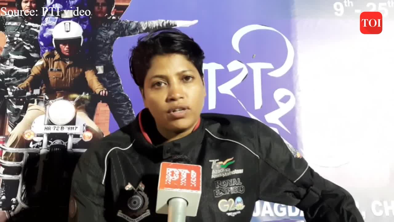 agra: CRPF women bikers on a 1,848 Km expedition reach Agra