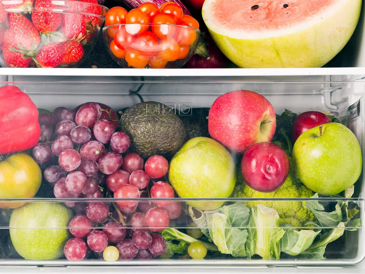 Did you know, keeping these fruits & vegetables together can spoil them