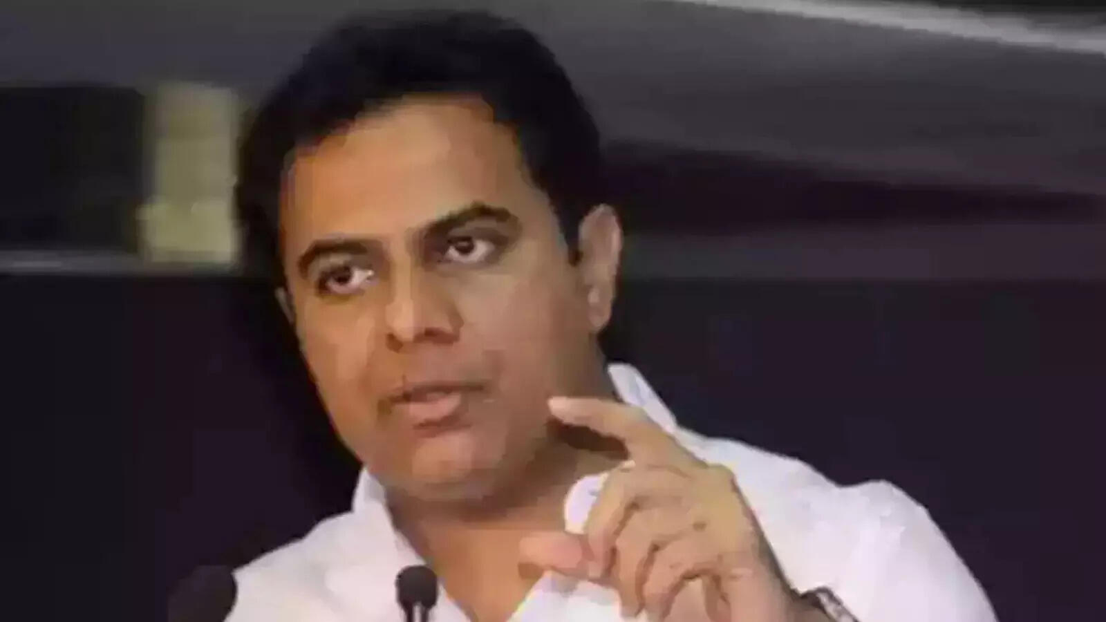 KT Rama Rao reaches Telangana CM KCR’s residence ahead of K Kavitha’s ...
