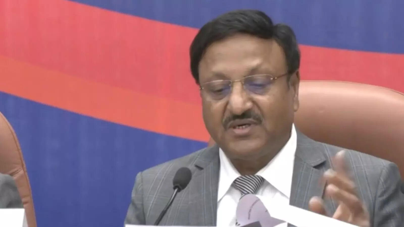 Karnataka Polls: CEC announces facility to vote from home for 80+, PwD ...