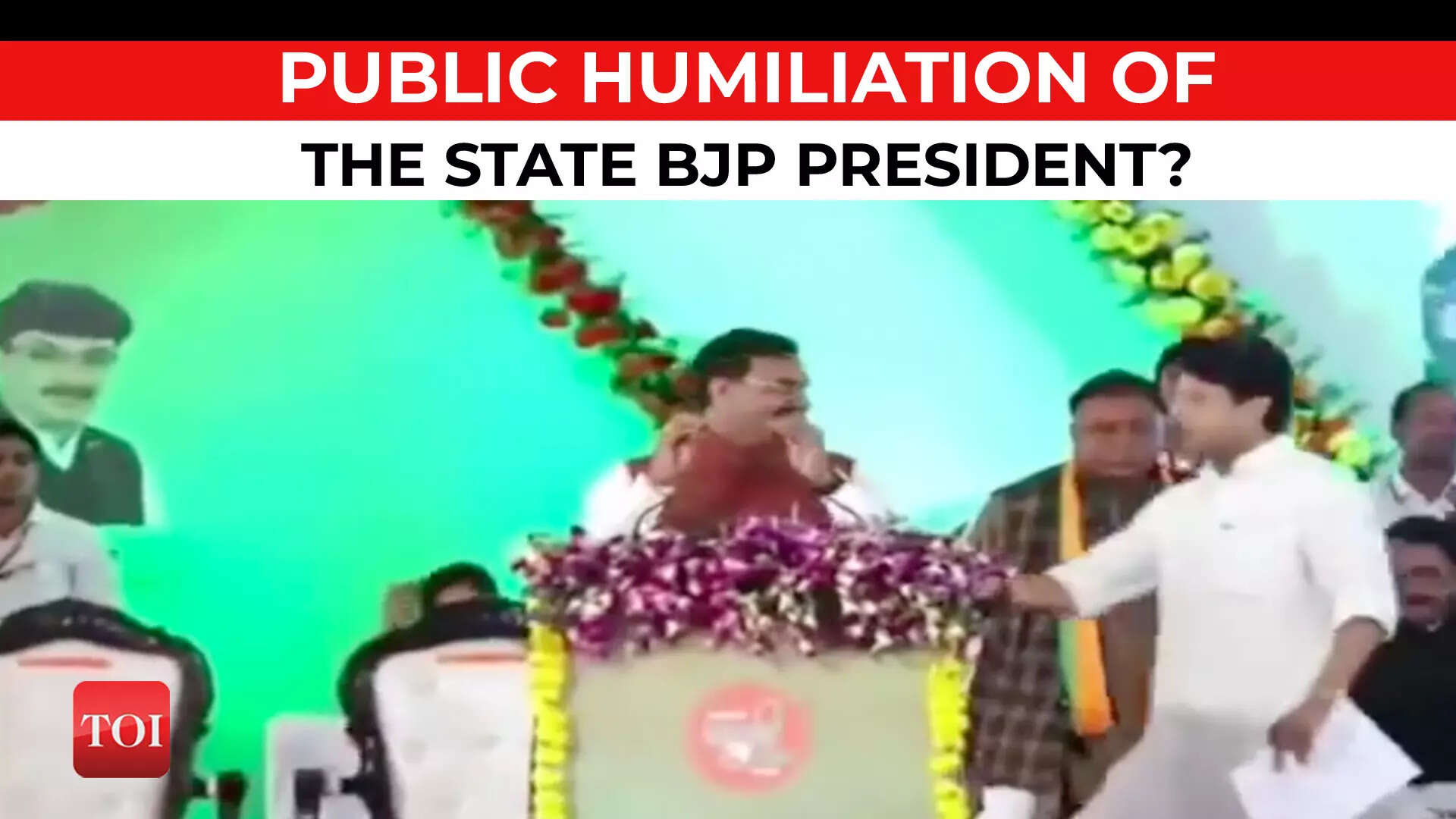 Union minister Jyotiraditya Scindia stops Madhya Pradesh BJP chief VD ...