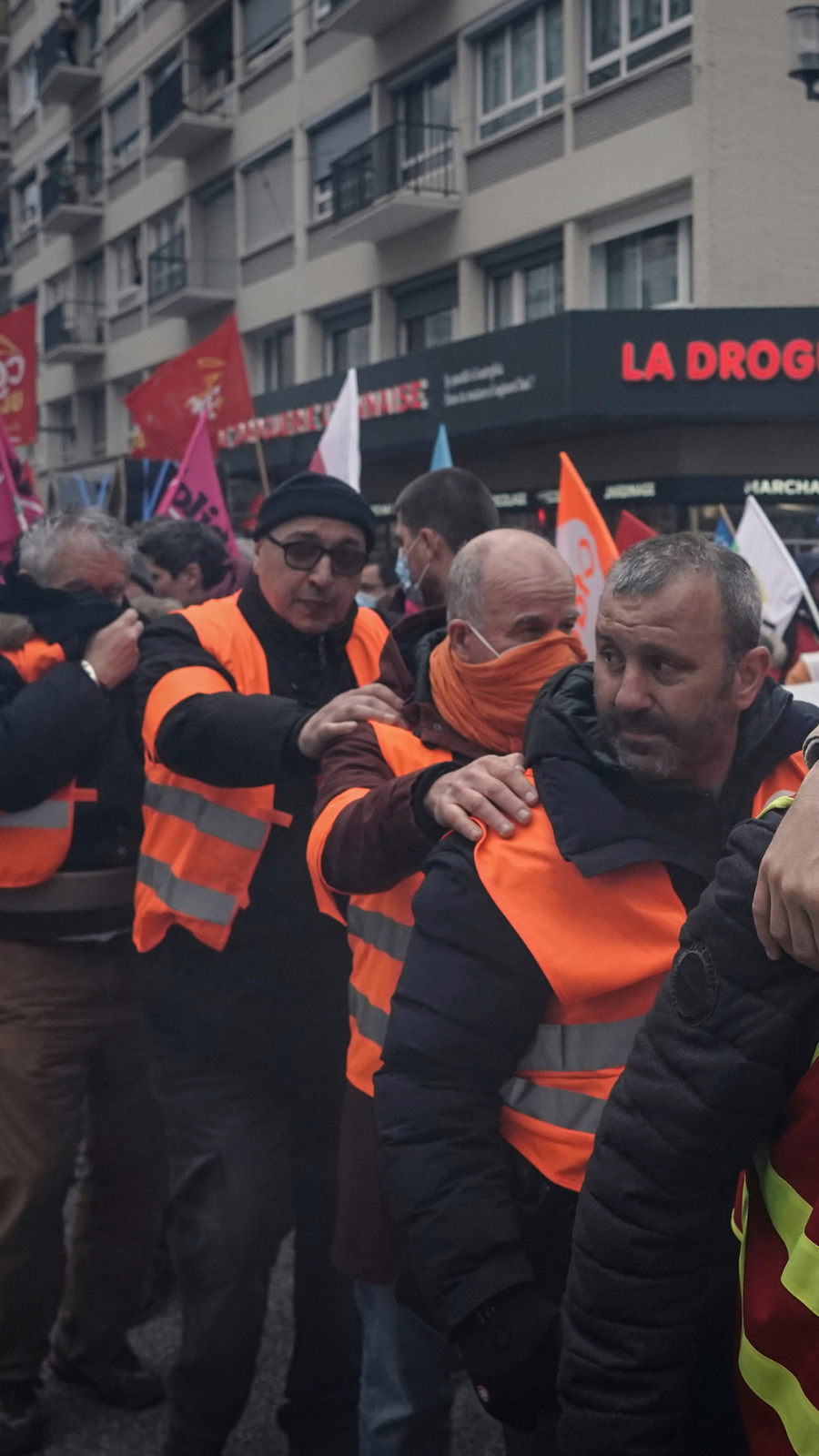 Macron: Anger spreads in France over Macron's retirement bill push ...