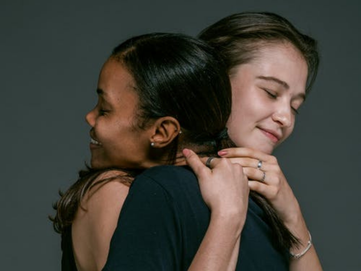 5 ways you can be emotionally present in your relationship