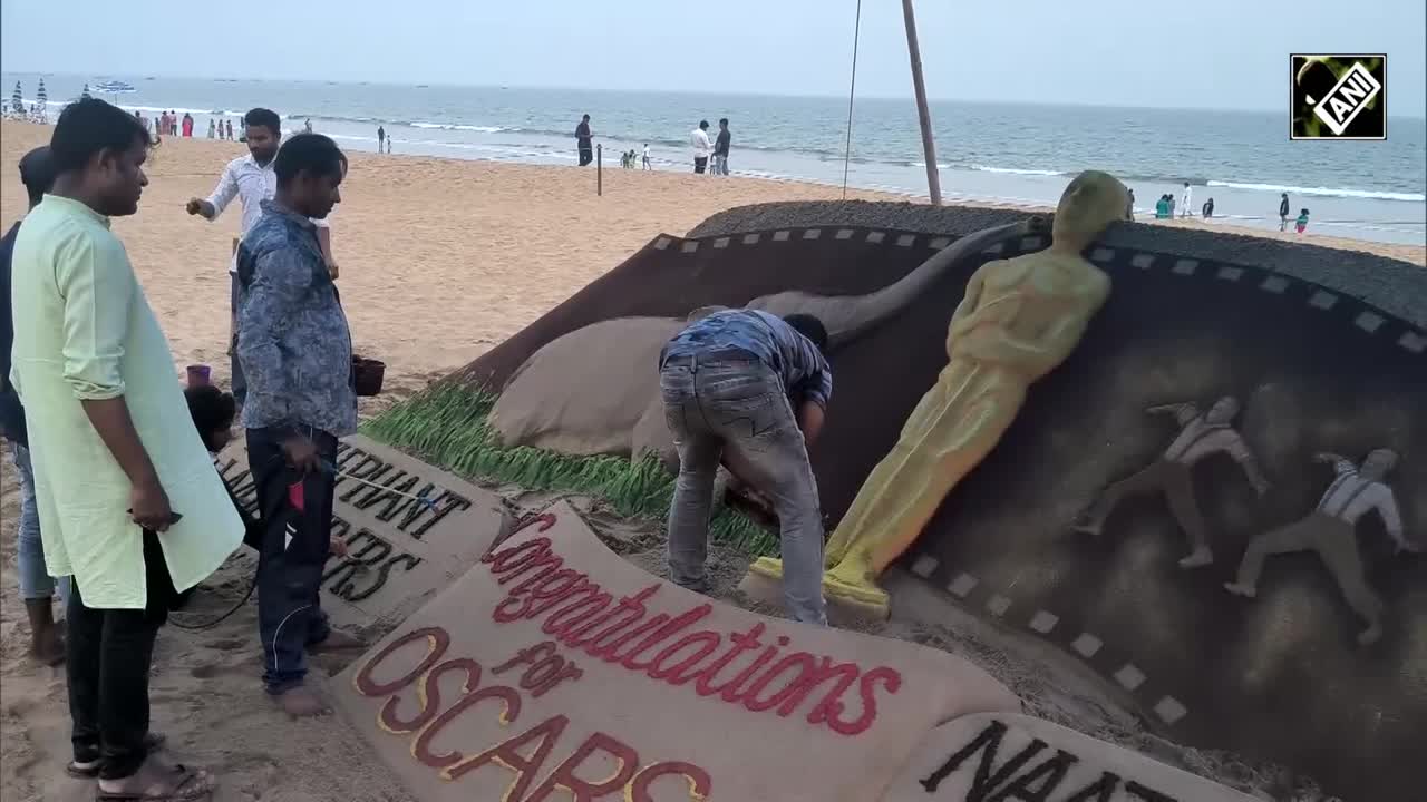 Sand artist creates sand sculpture to congratulate ‘The Elephant ...