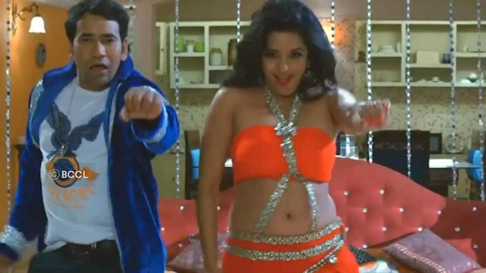 Bhojpuri sensation Monalisa's BOLD song ‘Hili Palang Ke Palai’ with Nirahua resurfaces, fans can ...