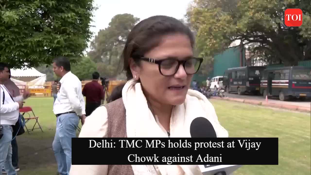 Delhi: TMC MPs holds protest at Vijay Chowk
